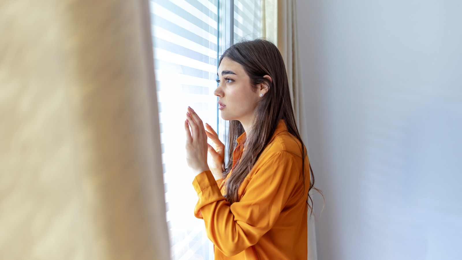 Agoraphobia Explained: Causes, Symptoms, And Treatments