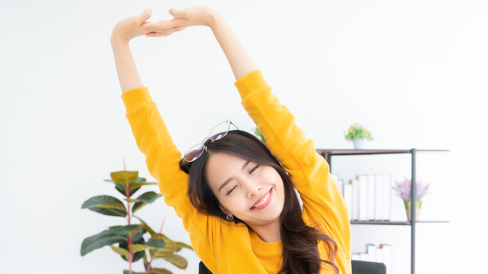 Four Wrist Exercises You Should Be Doing If You Work On A Laptop All Day