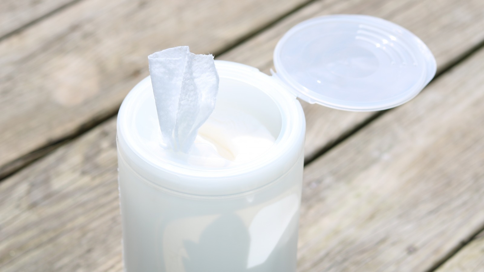 Here's What You Really Need To Know About Disinfecting Wipes