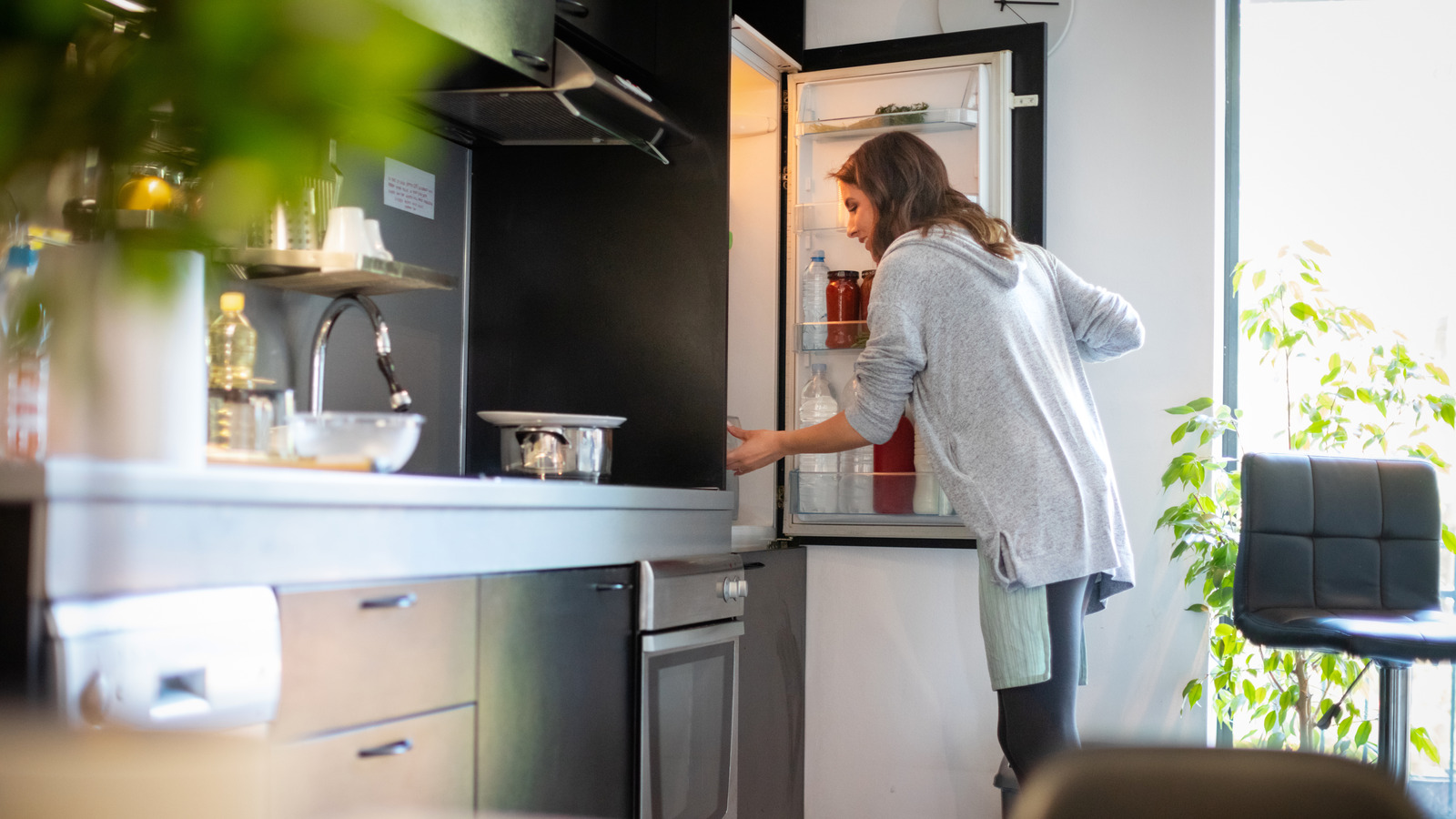 How Long Can You Safely Store Raw Chicken In The Refrigerator?