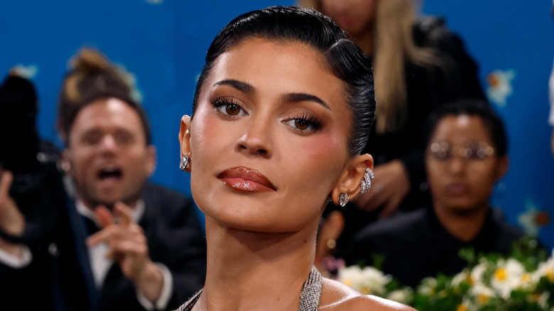 Reactions To Kylie Jenner's Breast Stretch Marks Prove Too Many Are ...