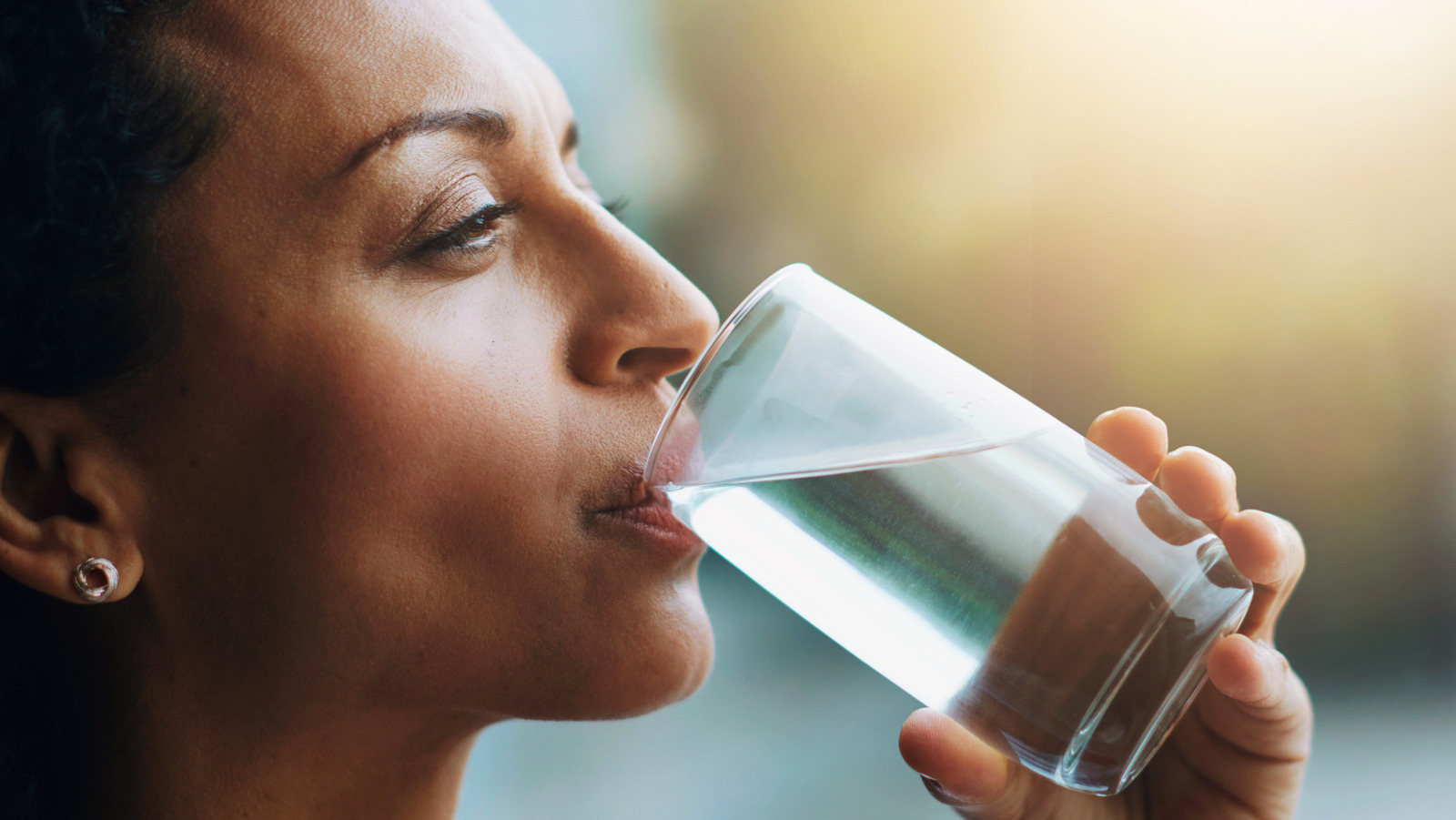 Does Lemon Water Make You Poop? We Explain