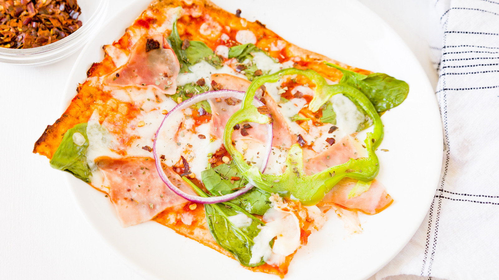 The Low-Calorie Pizza Recipe You've Been Searching For