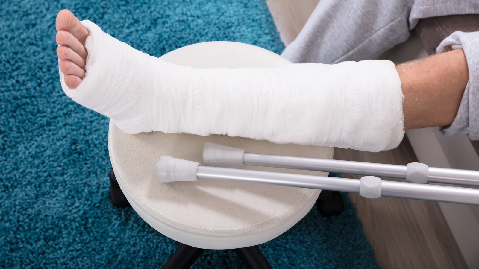 The Real Reason You're Supposed To Elevate Your Injuries