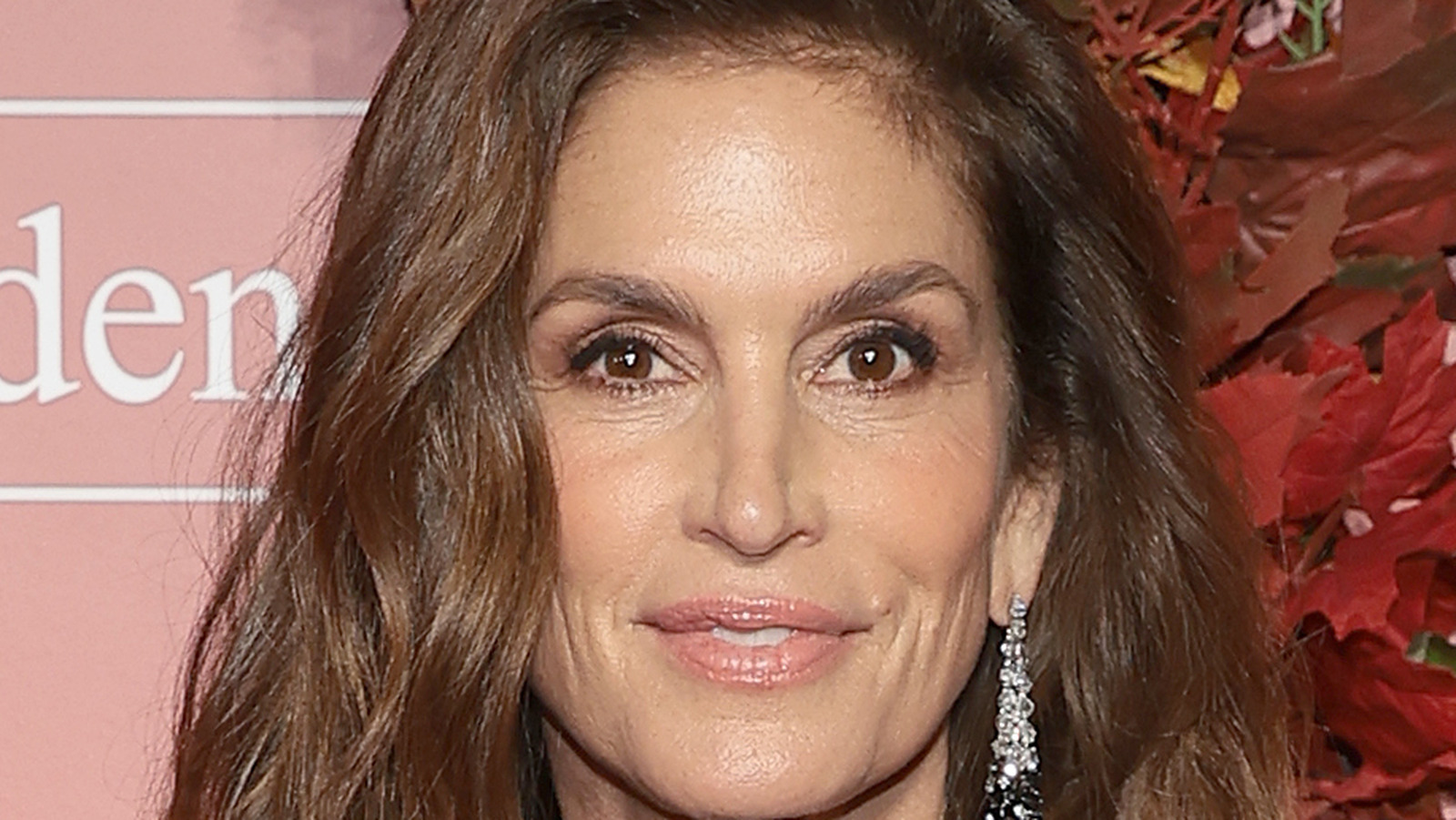 The Simple Cindy Crawford Workout You Can Do By Yourself At Home